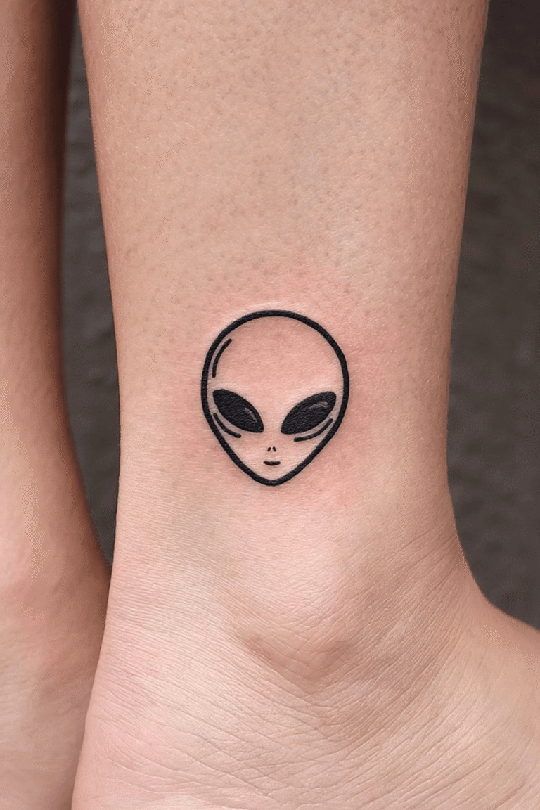 10 Unique Alien Tattoo Ideas